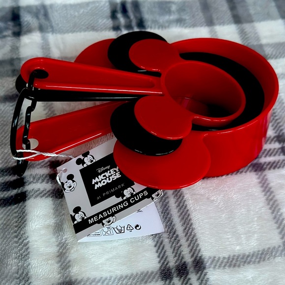 Disney | Kitchen | Mickey Mouse Head Measuring Cups Nwt | Poshmark